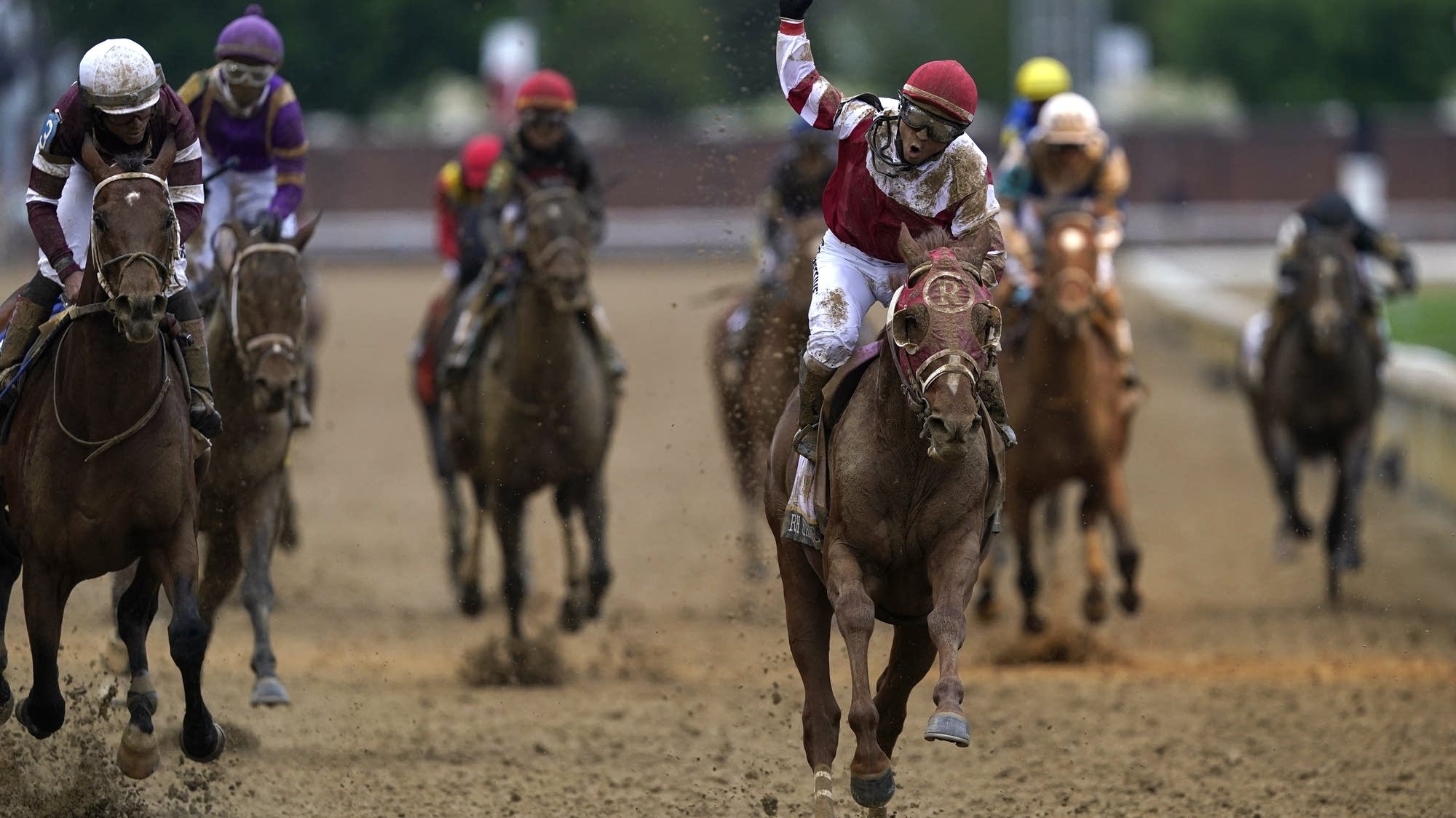 80-1 shot Rich Strike races to huge upset in Kentucky Derby | MPR News