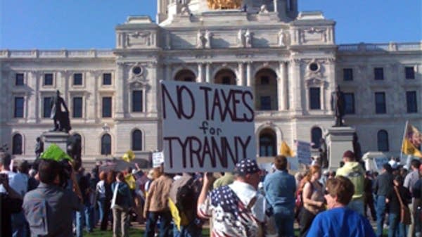 Hundreds hold tea party rally at Capitol on tax day | MPR News