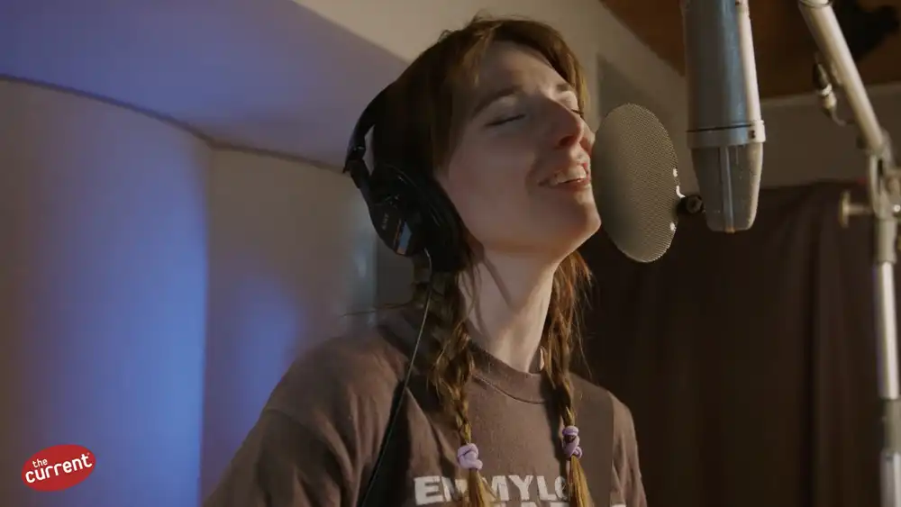 Angie McMahon performs songs from "Light, Dark, Light Again" in The ...