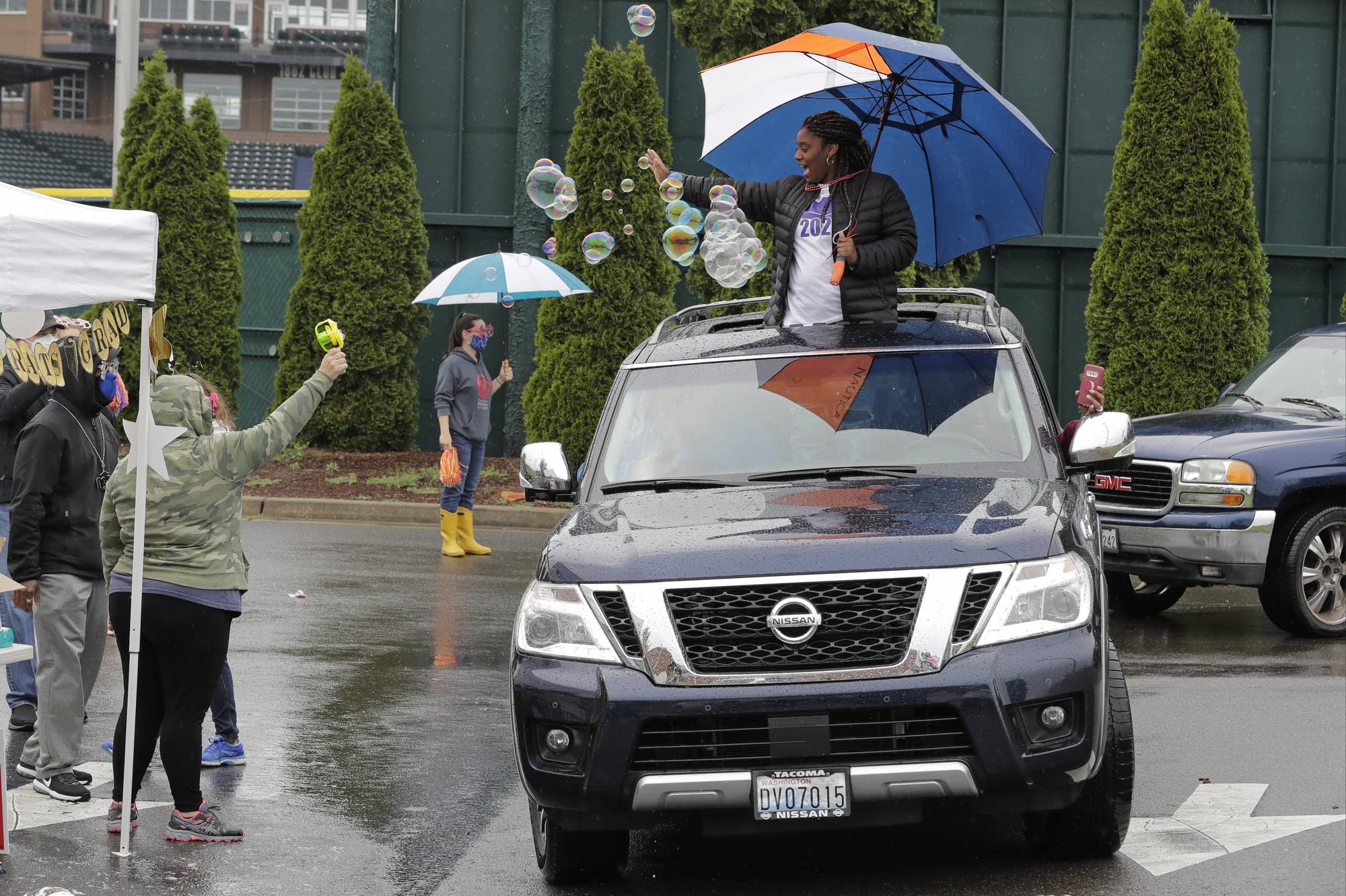 Facing uncertain futures, high school seniors weigh tough college ...