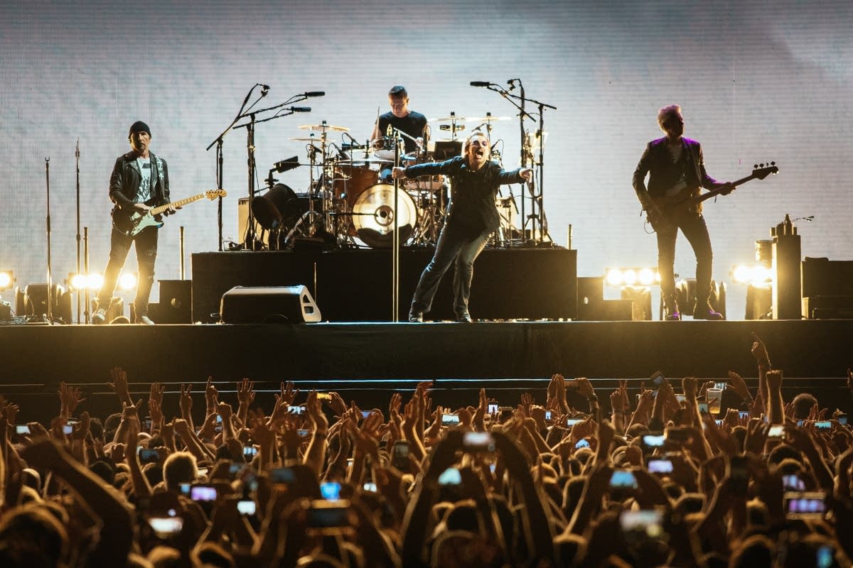 U2 at U.S. Bank Stadium: ‘For the furious, for the faithful, sing with us’