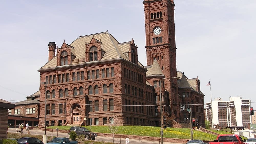 Duluth school officials in court today over facilities plan | MPR News