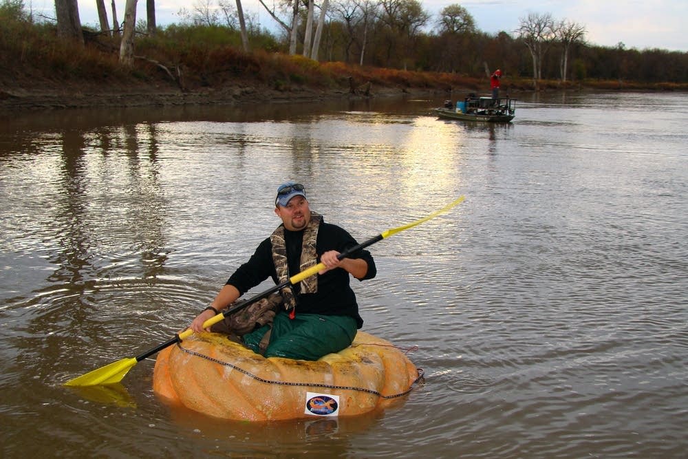 It takes a lot of work to break the pumpkin paddling world record | MPR ...