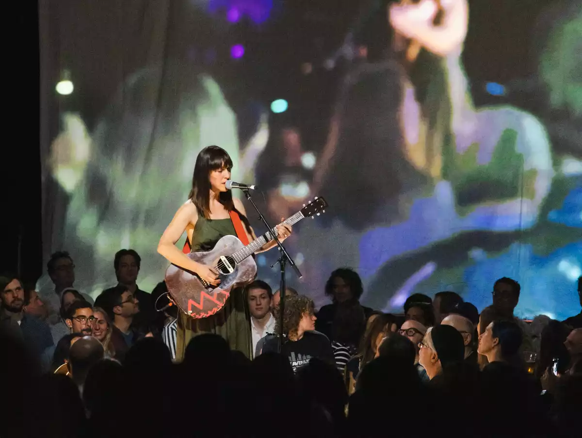 Photos: Feist performs "in the round" set at First Avenue