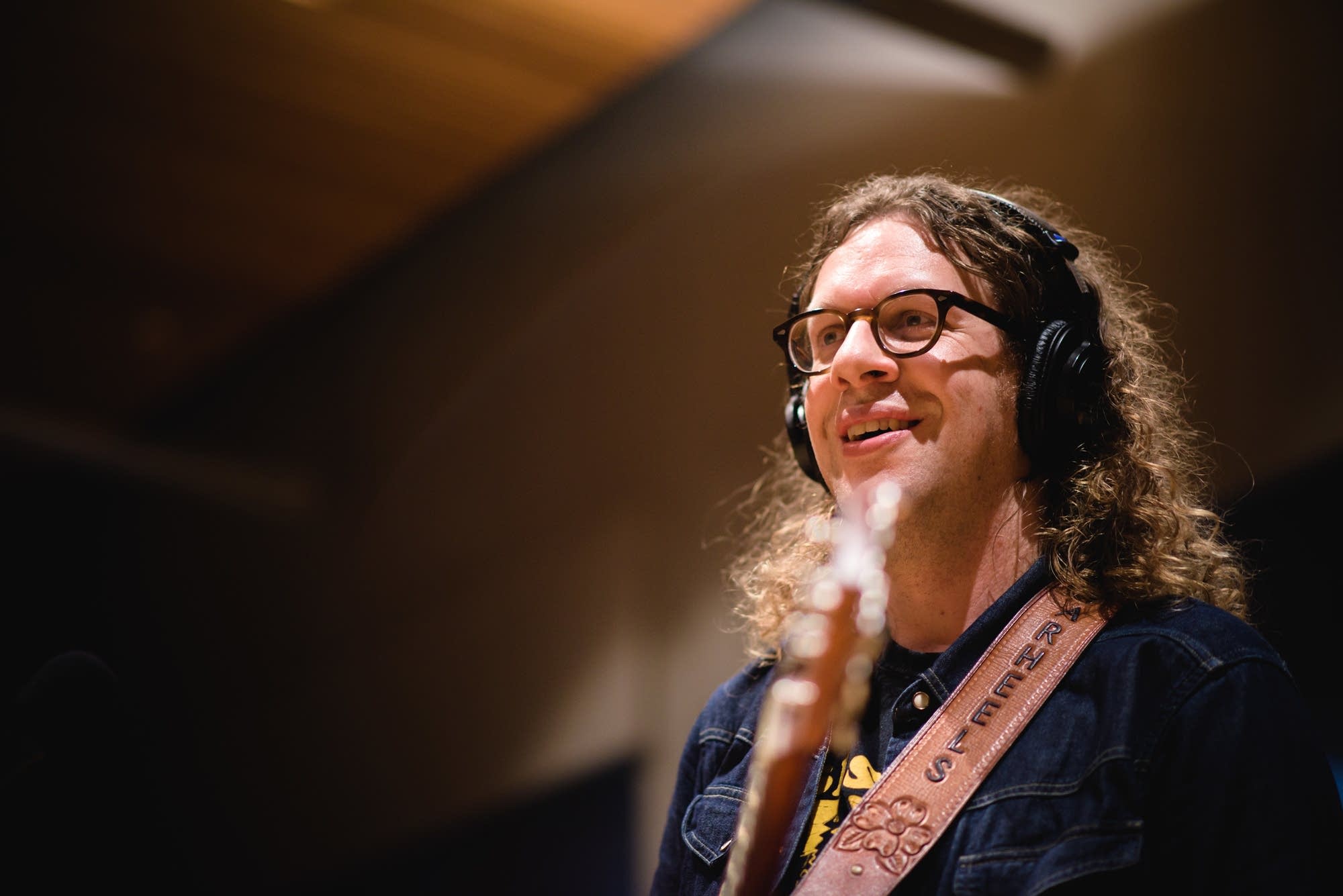Phil Cook performs in The Current studio