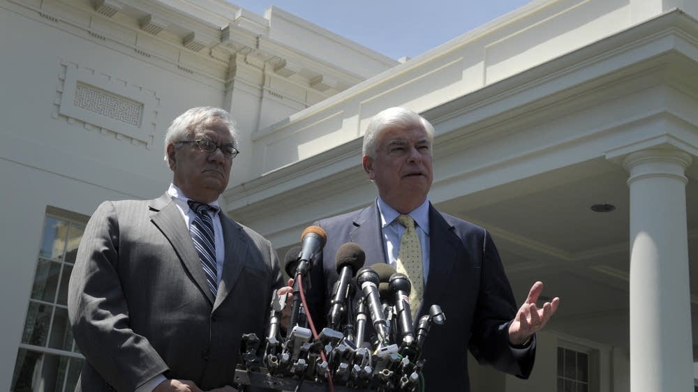 Congress sends Obama sweeping Wall Street bill | MPR News