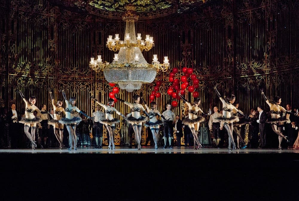 Met Opera: Strauss's 'Die Fledermaus'