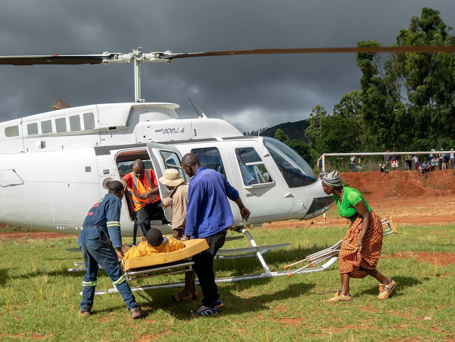 Mozambique mourns, Zimbabwe buries dead from Cyclone Idai | MPR News