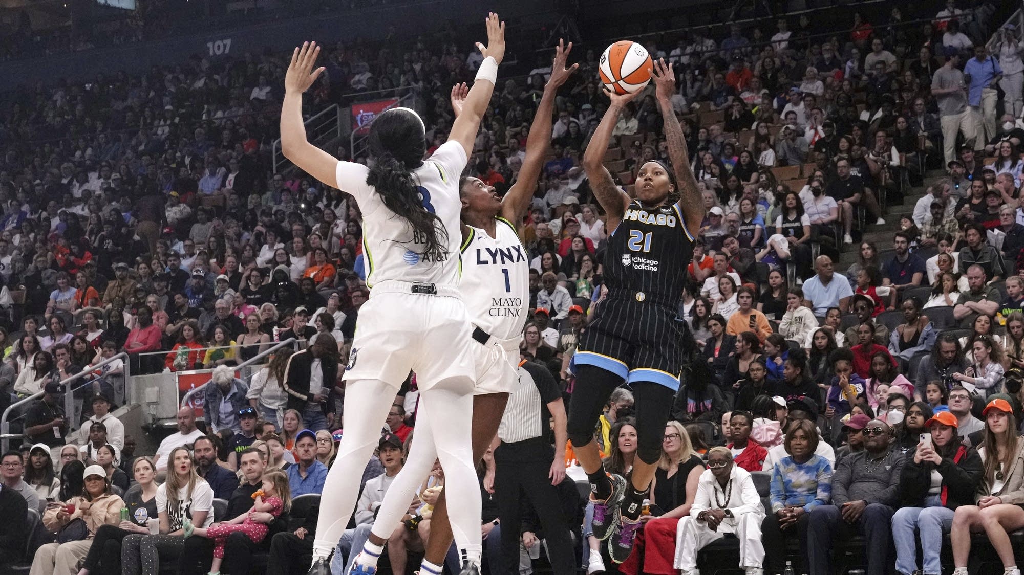 Sky beat Lynx in preseason game in WNBA's first trip to Canada | MPR News