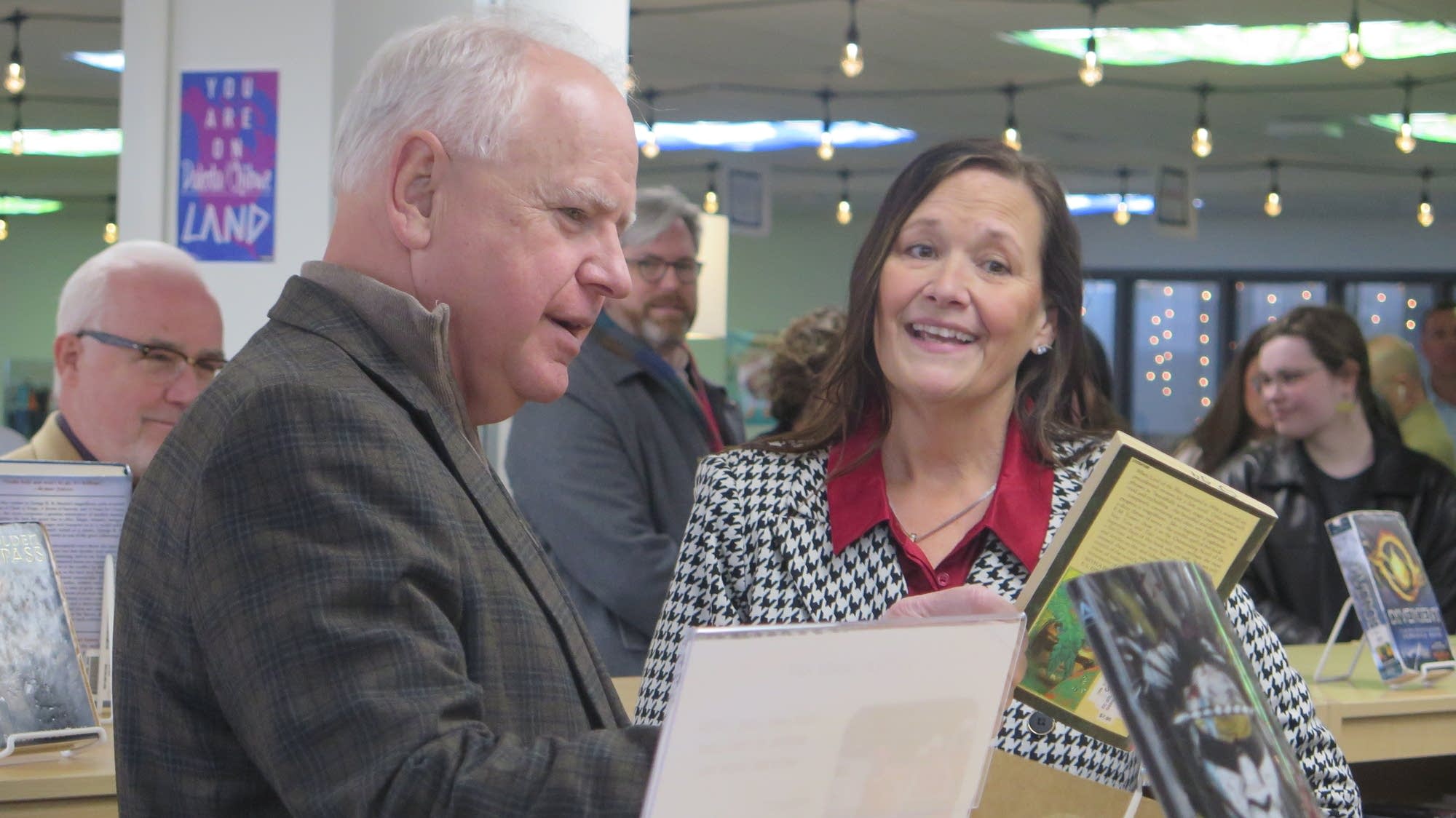 School librarian weighs in on new law aimed at keeping books on shelves ...