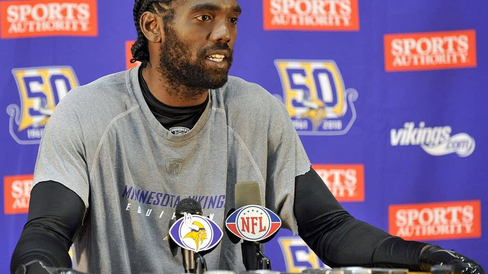 Moss to Vikings fans: Get out your #84 jerseys | MPR News