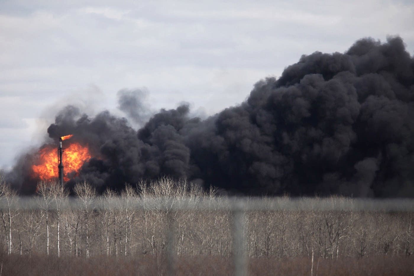Superior refinery explosion: Fire extinguished, evacuation order lifted ...