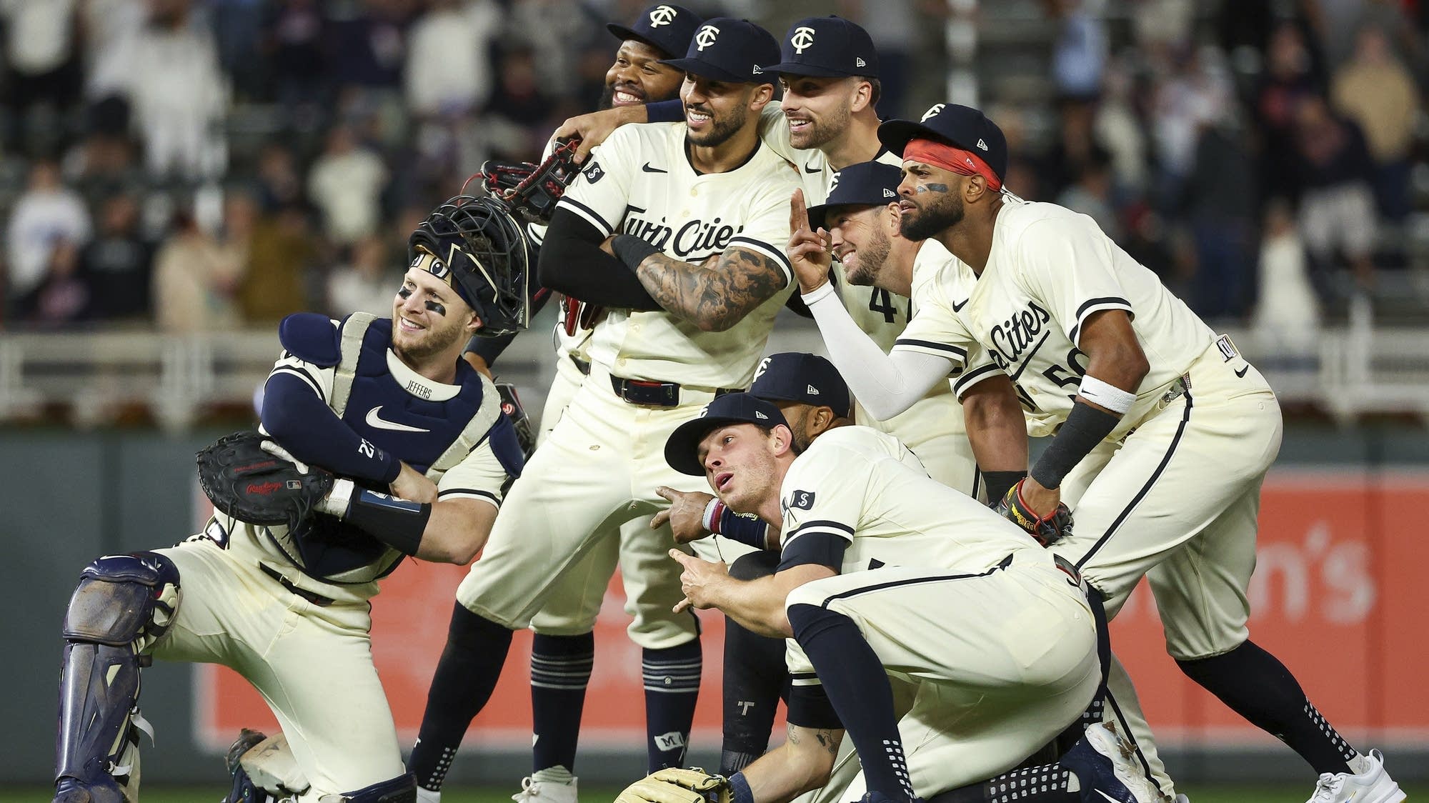 Twins stretch win streak to 11 with 5-2 victory over Red Sox | MPR News