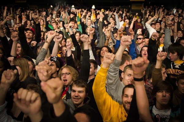 Slideshow: Atmosphere Live at TCF Bank Stadium | The Current