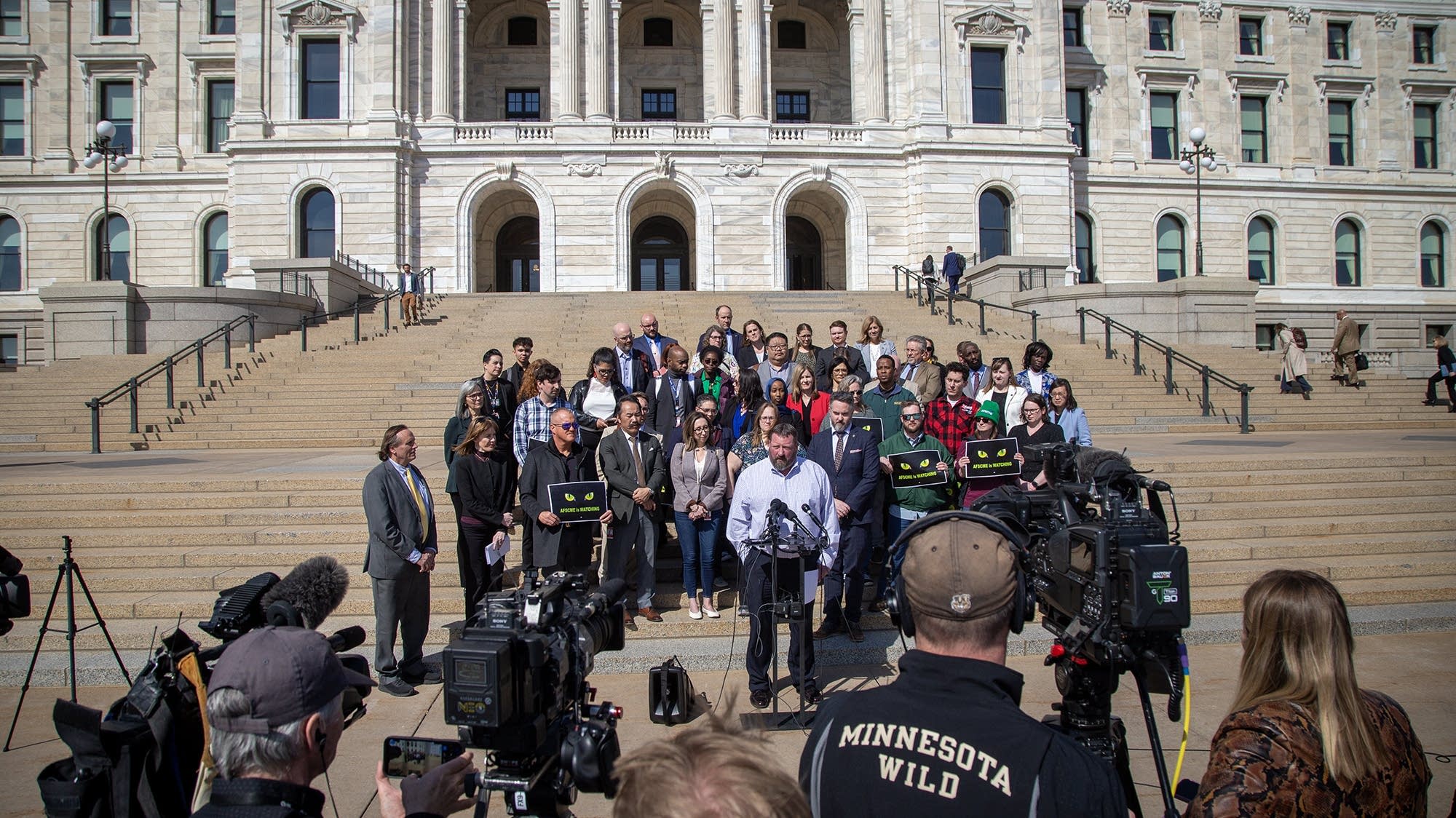 Minnesota employee unions protests, consider walkouts over office rule ...