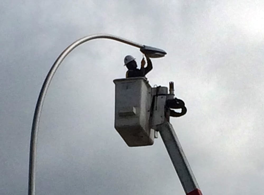 MnDOT replaces roadside lights with LED lamps | Minnesota Public Radio News