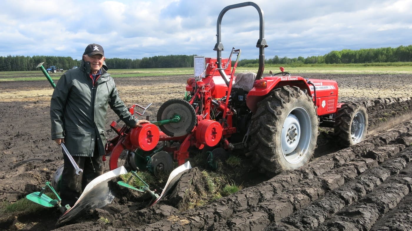 Plow and the stars: World’s best plowmen dig the competition in ...