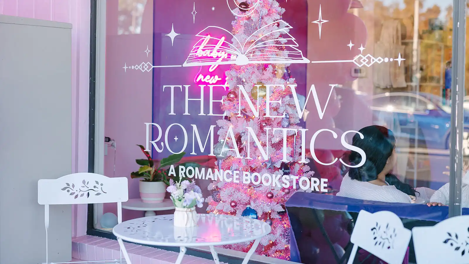 The New Romantics, a romance-only bookstore, comes to Orlando - Marketplace
