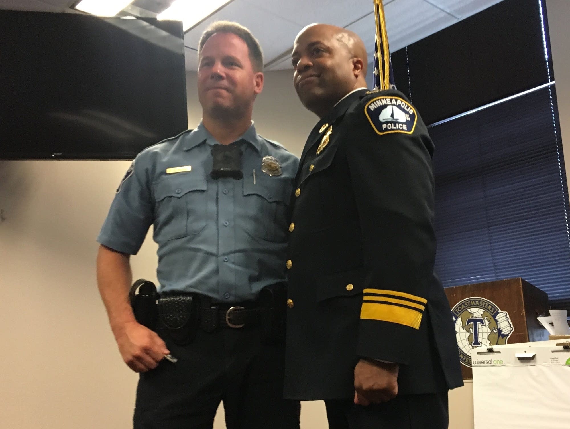 Minneapolis honors officers for saving lives | MPR News