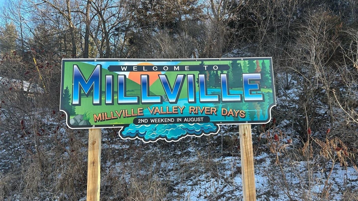 Authorities searching for thief who stole Minnesota city's welcome sign ...