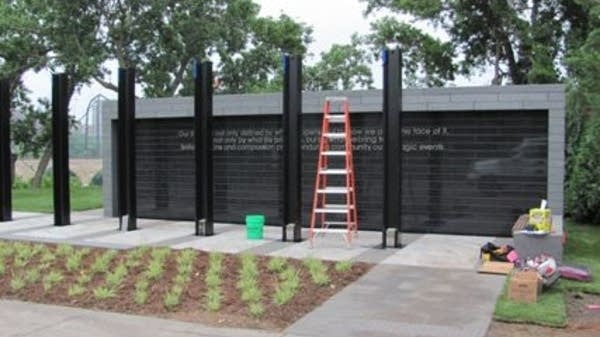 35W bridge memorial dedication set for Aug. 1 | MPR News