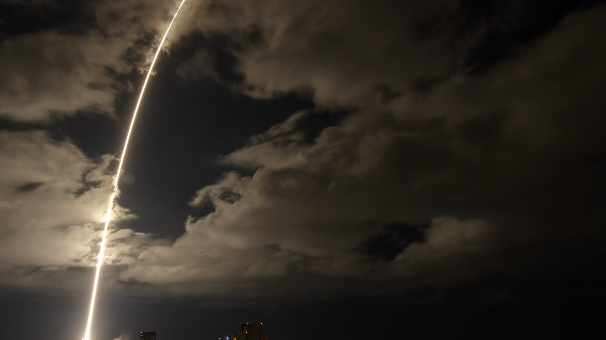 NASA's asteroid hunter Lucy soars into sky with diamonds | MPR News