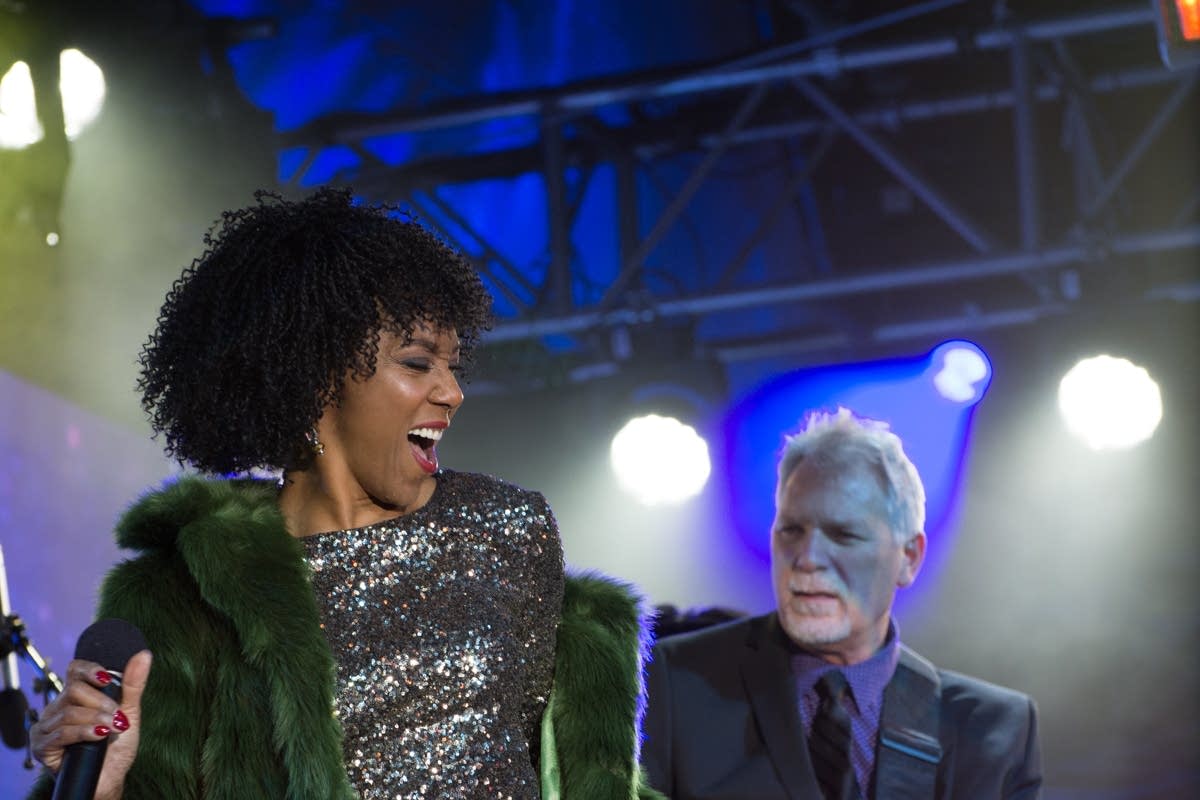 Cynthia Johnson helps to kick off Super Bowl Live with ‘Funkytown’ and ...