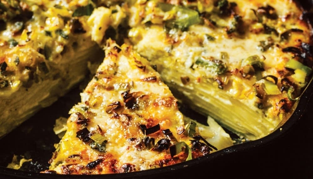 Scalloped Potato Skillet Gratin with Gruyère, Leeks, and Black Pepper ...