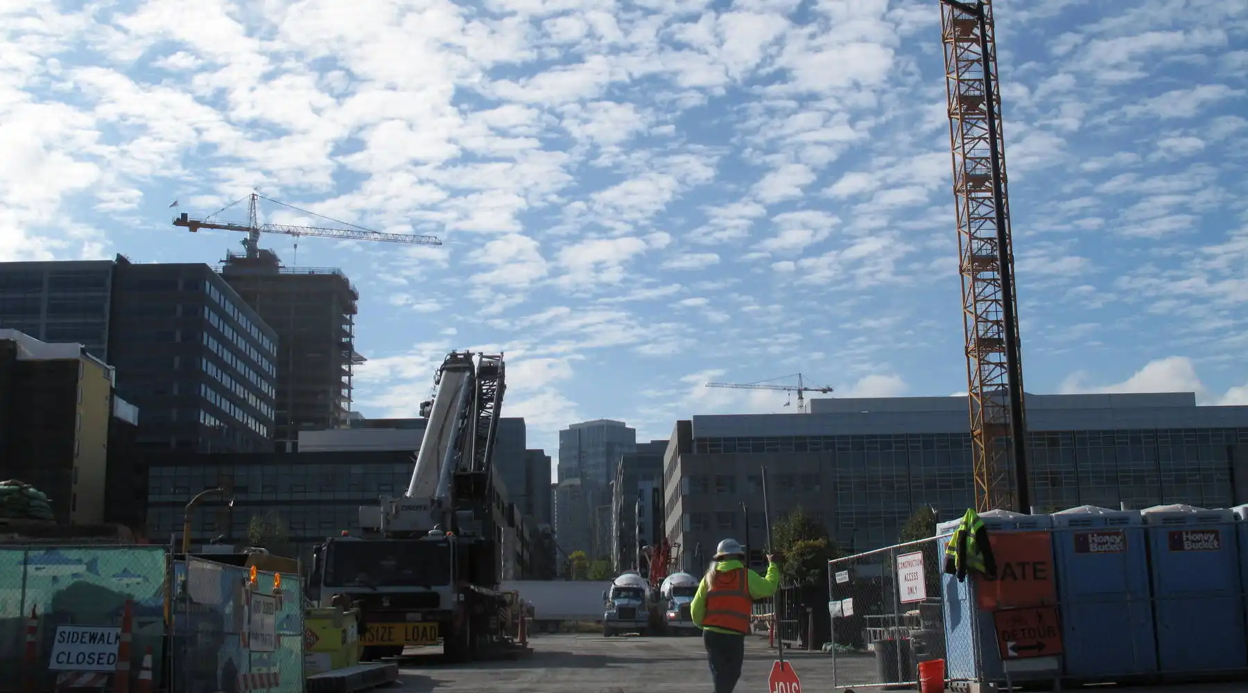 The view from Amazon’s HQ1 in Seattle is cranes, construction and ...