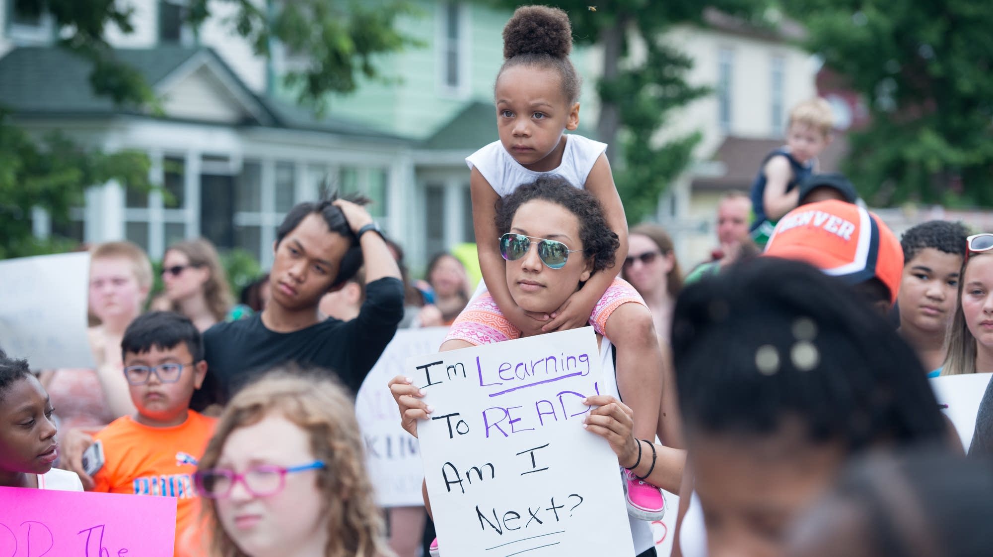 Protests continue four days after shooting death of Philando Castile ...
