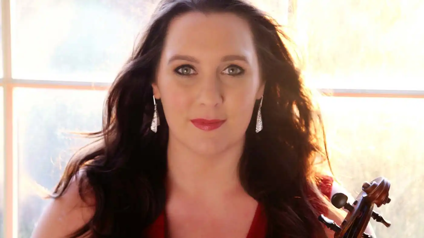 Violinist Lynda O'Connor celebrates Vivaldi with 'The Irish Four Seasons'