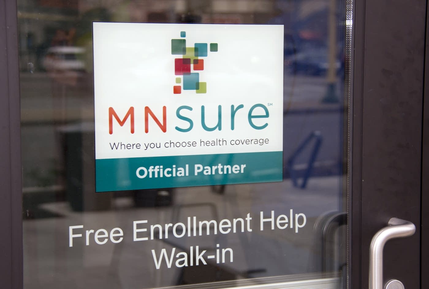 MNsure reports record of nearly 124,000 health care sign-ups | MPR News