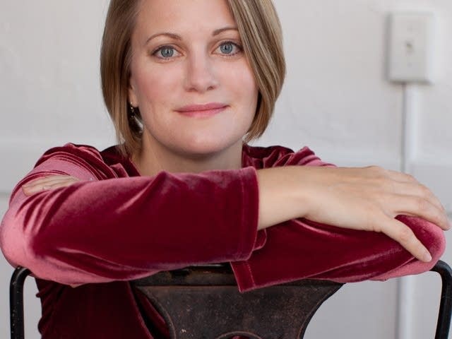 Maud Hixson Sings Michael Leonard