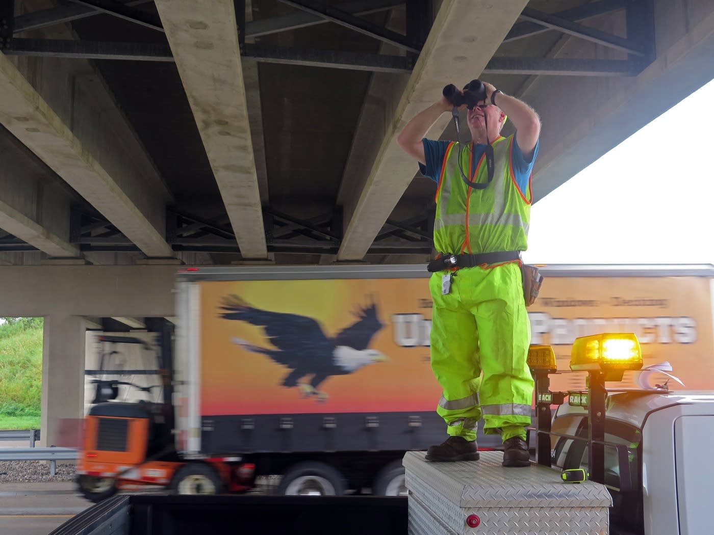 Since I-35W, state has more eyes and sharper focus on bridges | MPR News