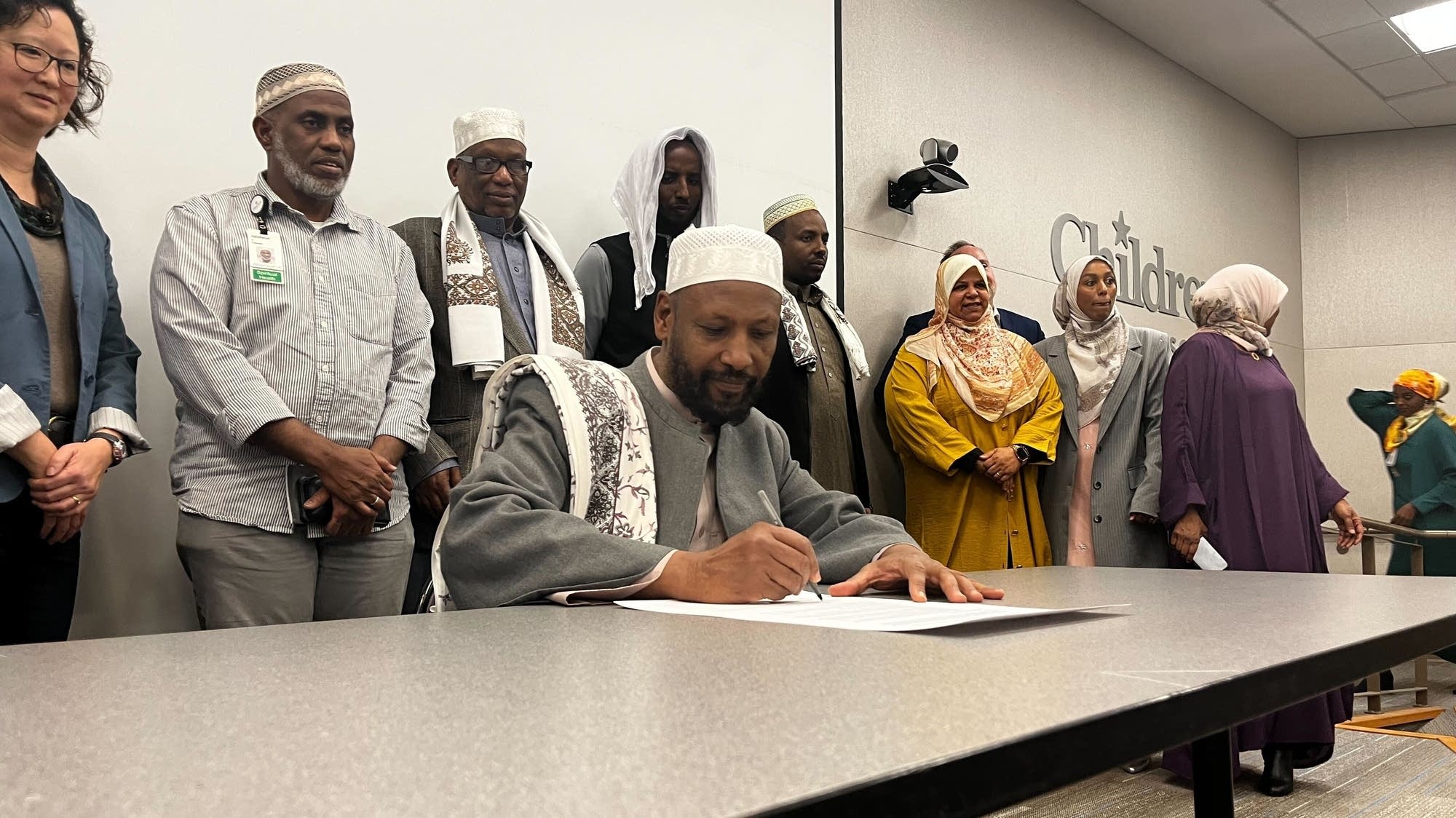 Decree encourages Minnesota Muslim women to use donated breast milk for ...