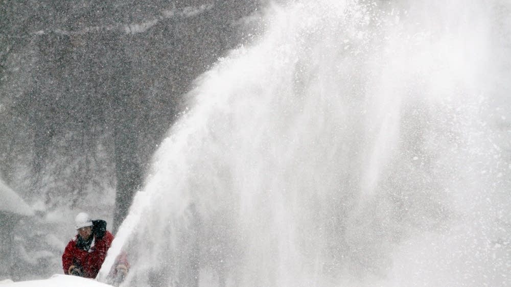 A foot of snow? Major winter storm taking aim Friday | MPR News