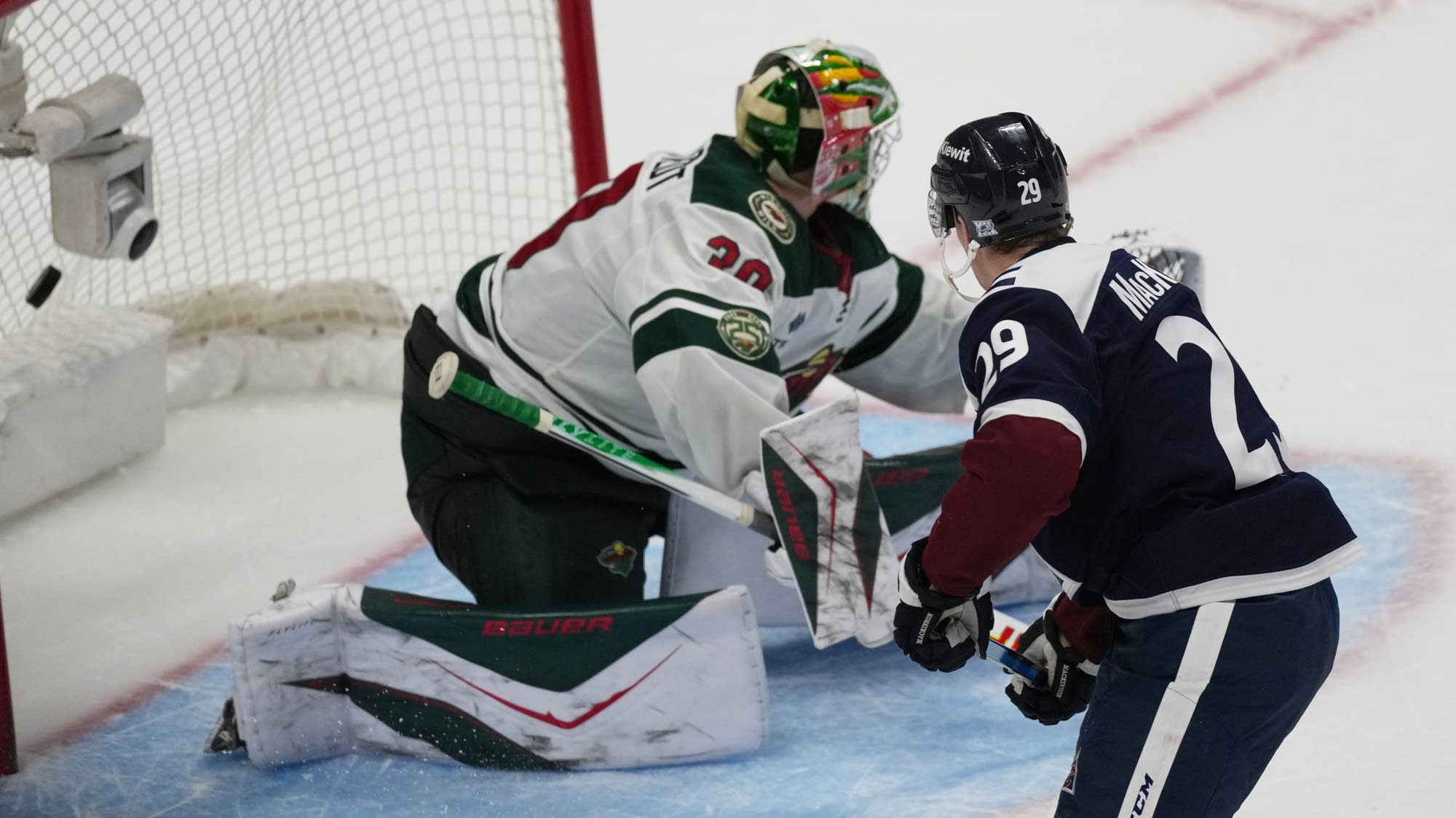 MacKinnon scores in shootout to lift Avalanche over Wild 3-2 | MPR News