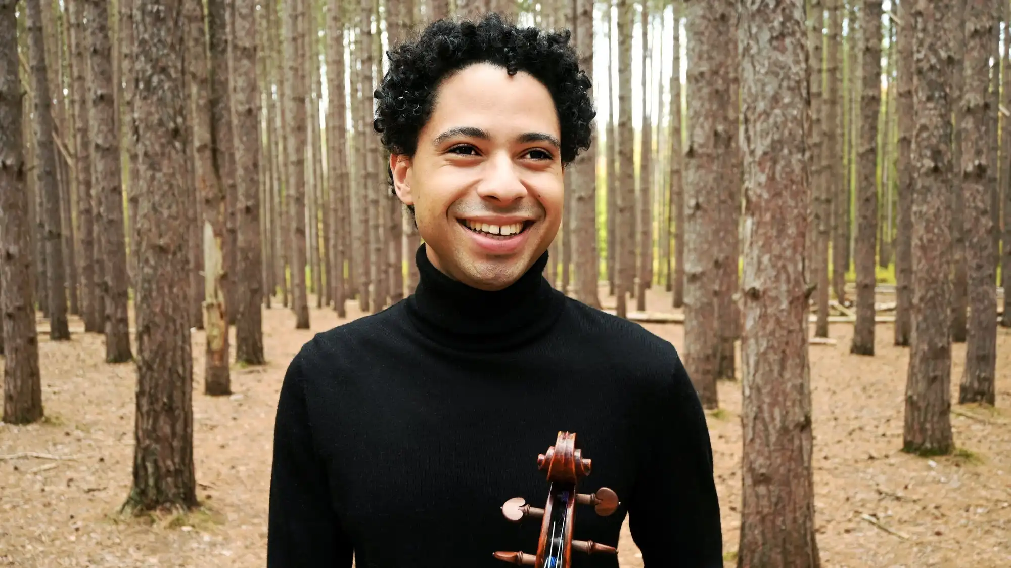 Violist Jordan Bak