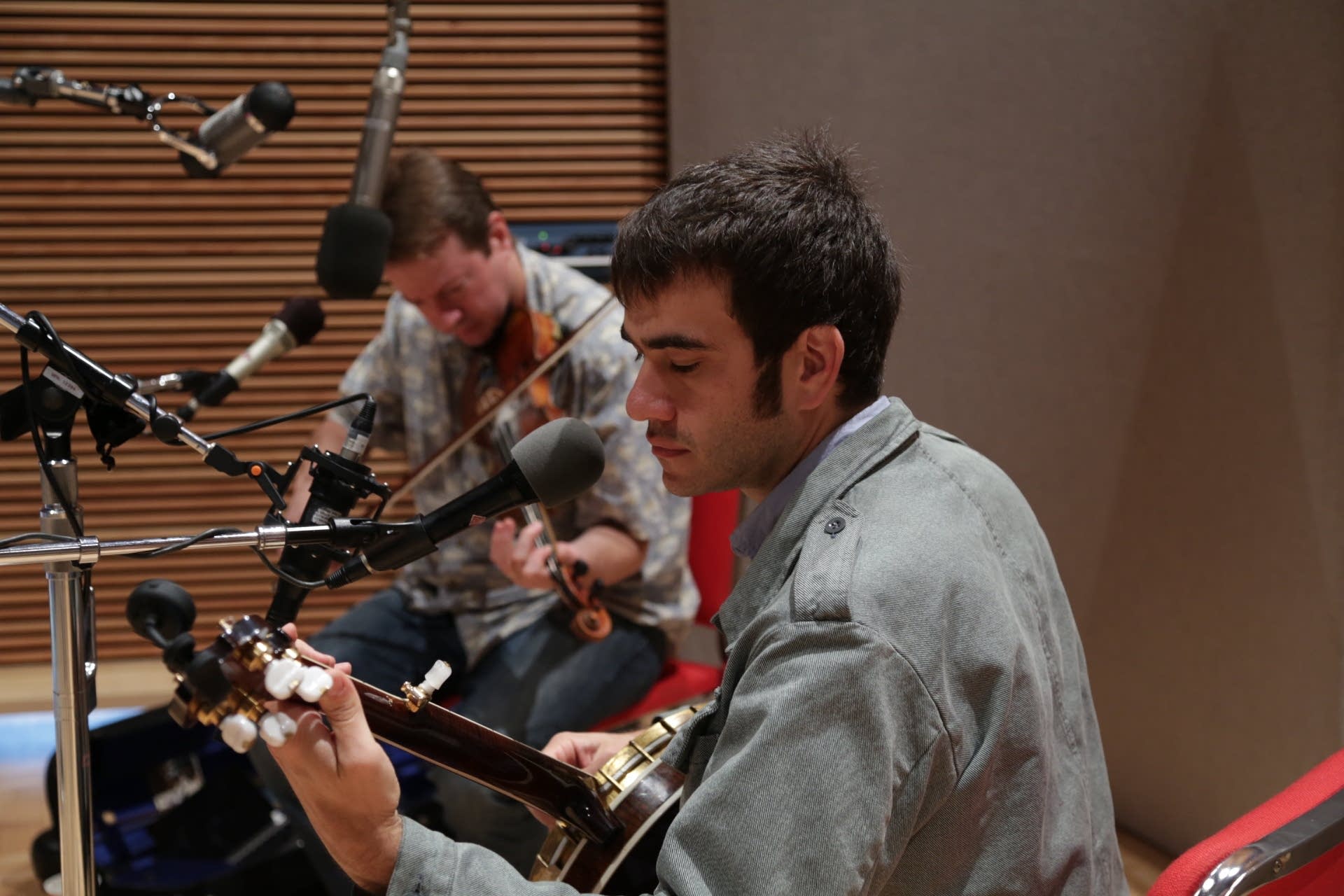 Noam Pikelny and Stuart Duncan perform in the Radio Heartland studio