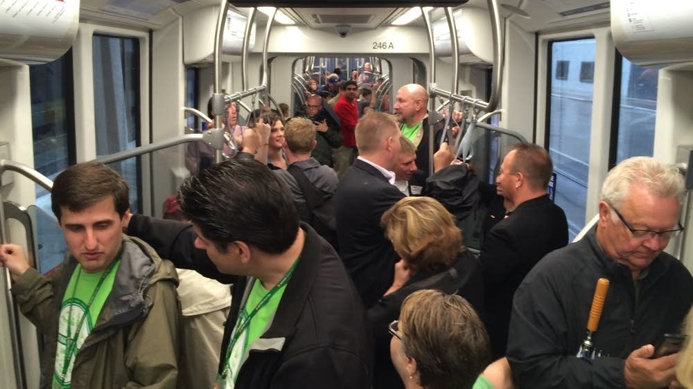 Green Line already nears 2030 ridership goal | MPR News