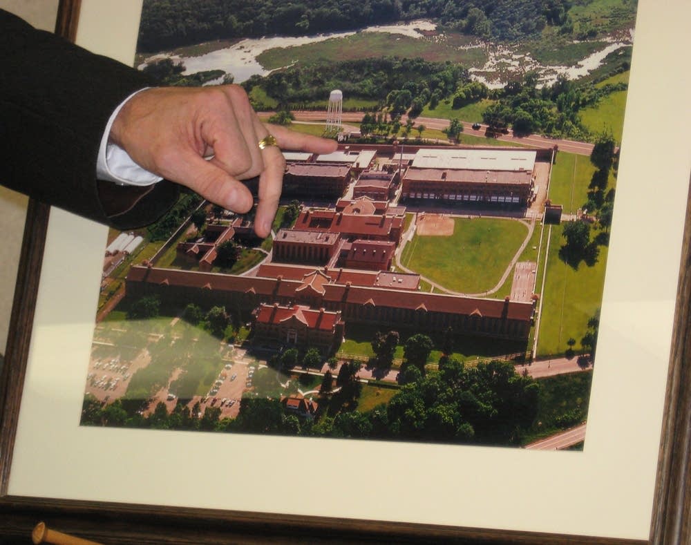 Guards discover underground tunnel at Stillwater prison | MPR News