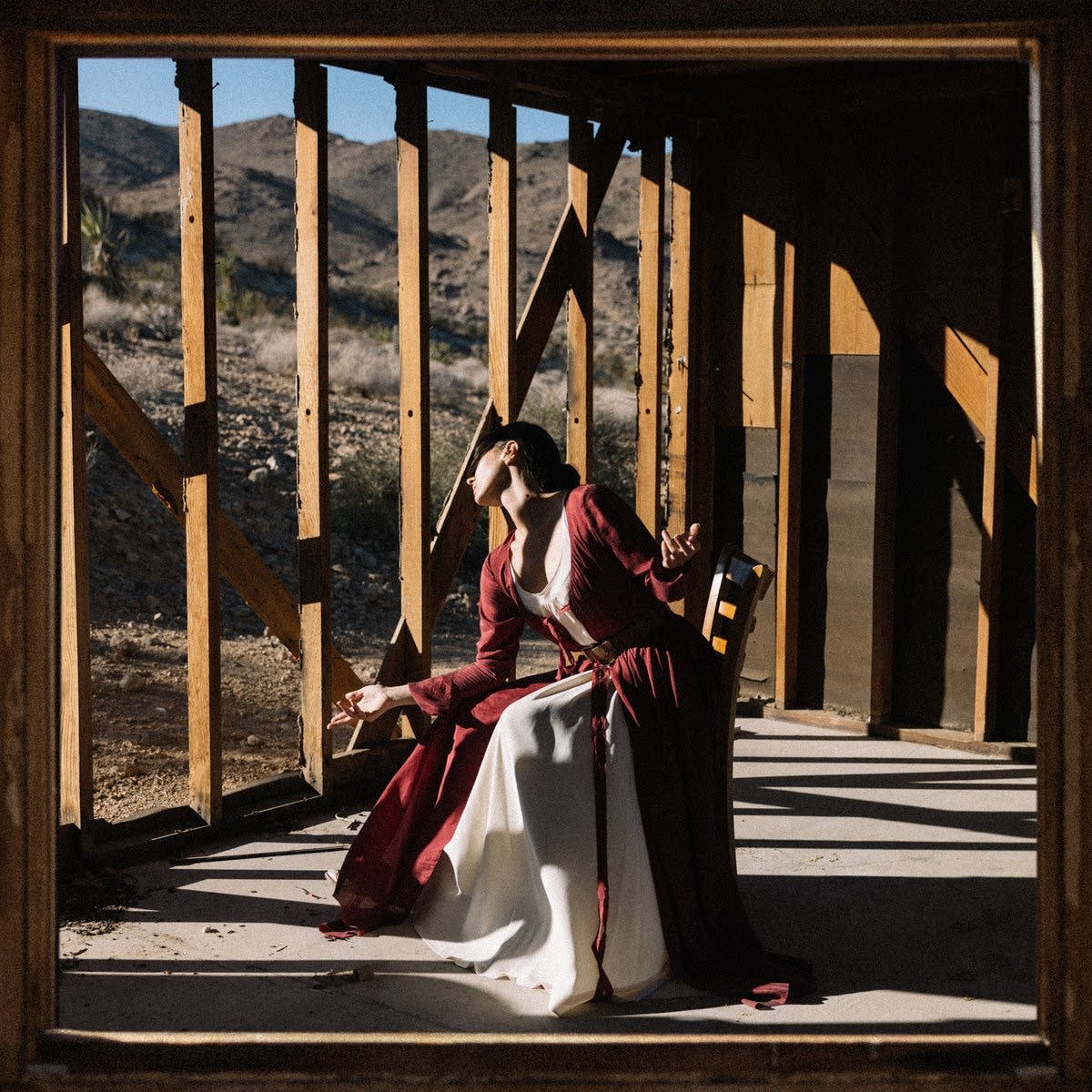 Vera Sola - The Line