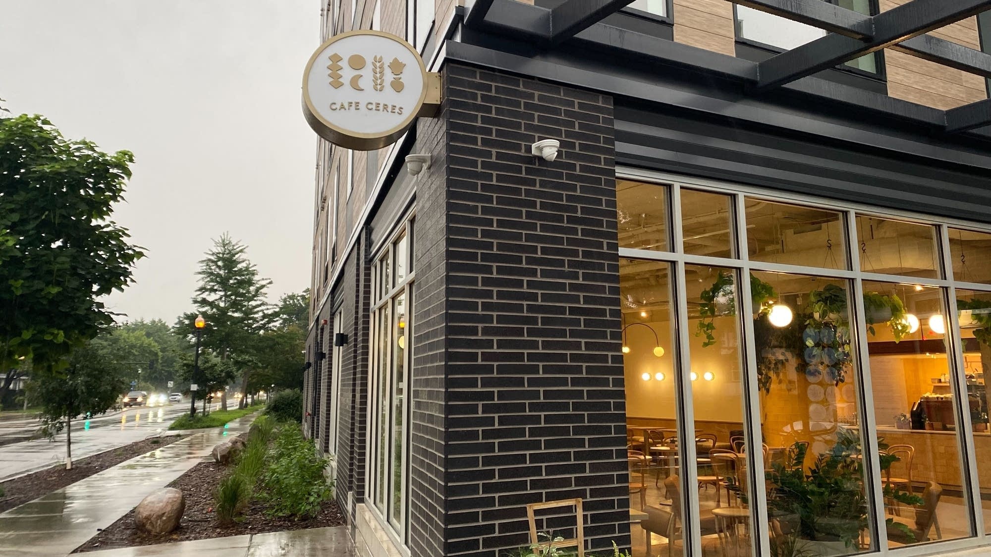 Café Cerés closure highlights contentious relationship between ...