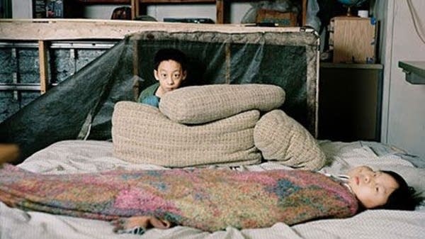 St. Paul photographer a pioneer in Hmong contemporary art | MPR News