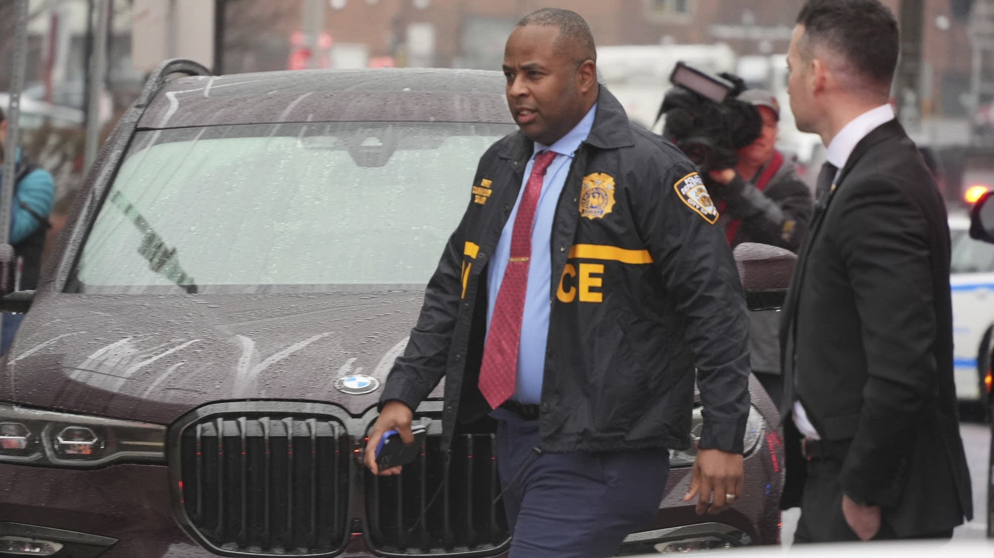 New York prosecutors charge suspect in UnitedHealthcare CEO killing ...
