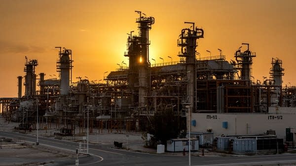 How Venezuela’s tanker blockade affects U.S. refiners