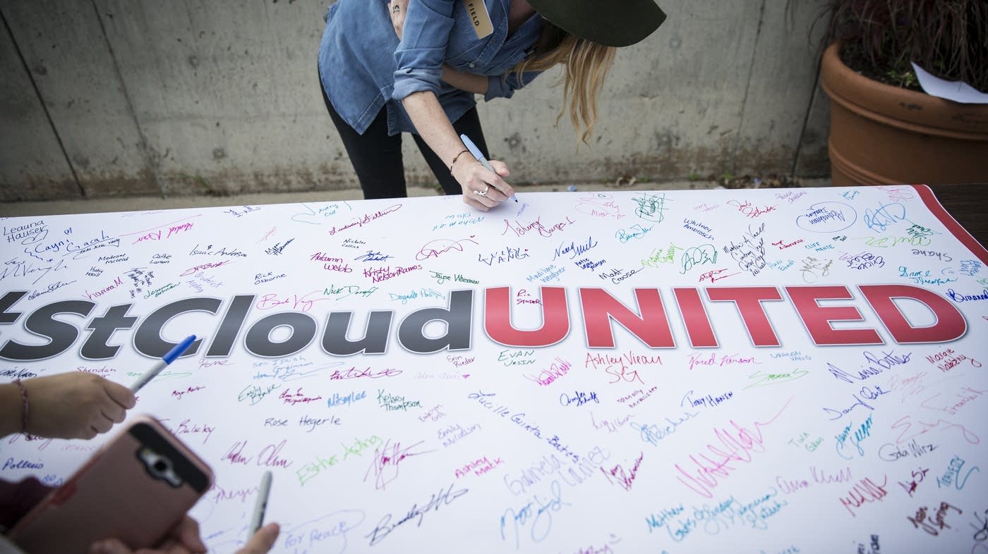 'This is what St. Cloud looks like': Students rally for unity after ...