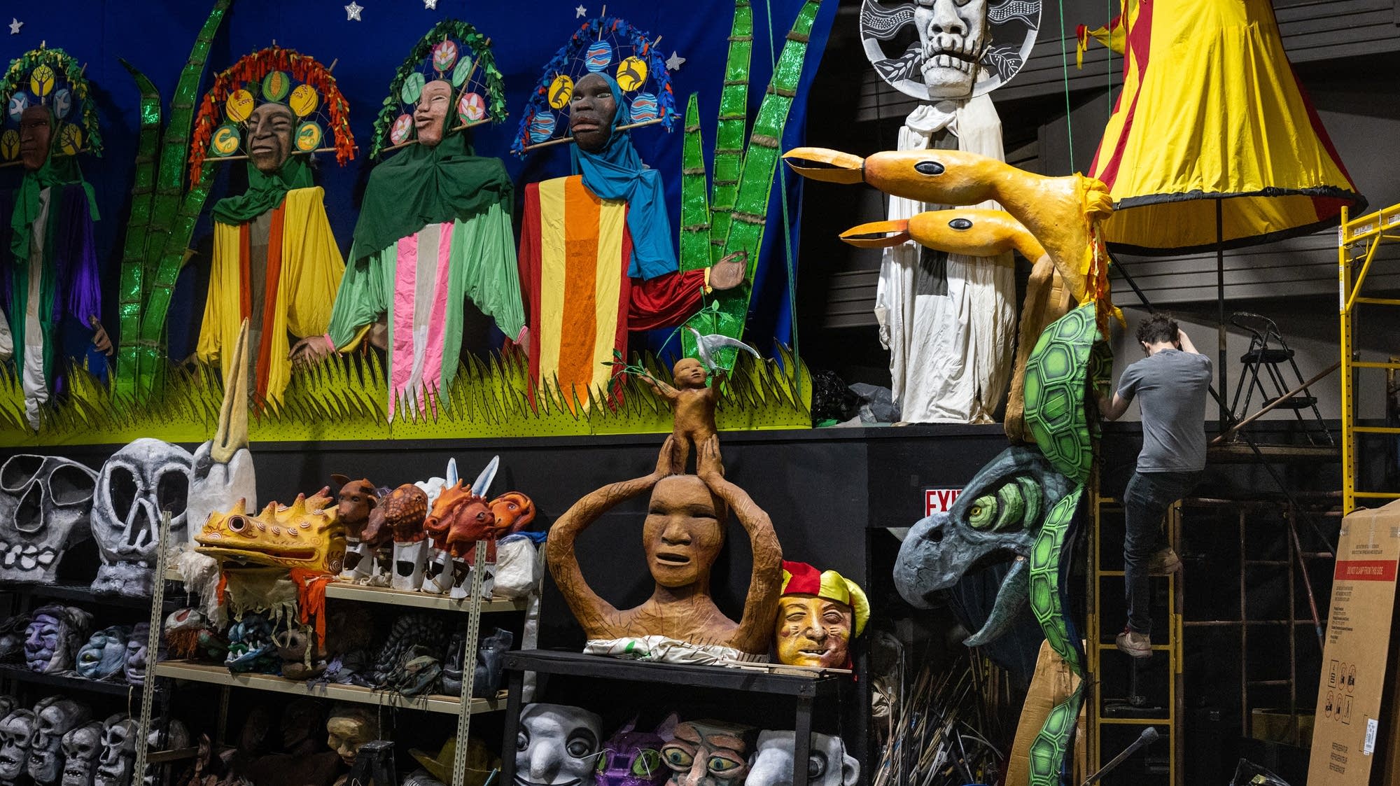 'Puppets want to move': Heart of the Beast theater opens puppet library ...