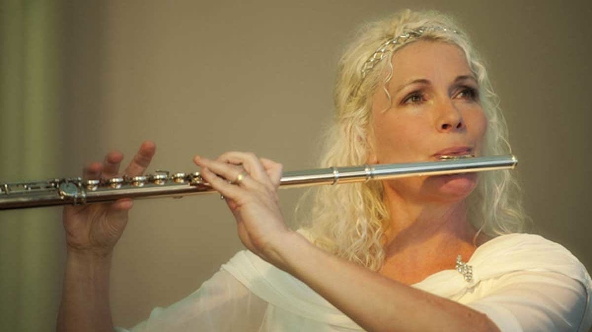 Grammy-winning flutist Rhonda Larson comes to Minneapolis for Flute Fest