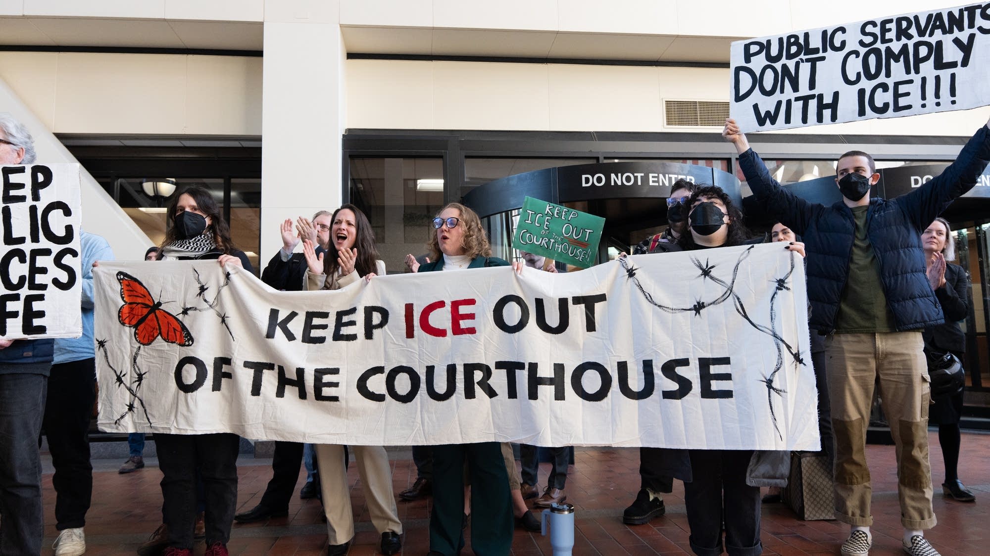 Advocates demand ‘ICE out of courthouses’ | MPR News